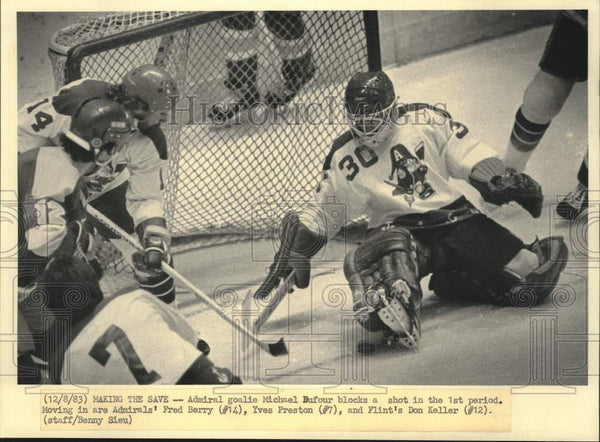 1983 Press Photo Flint's Shot blocked by Admirals' goalie Michael ...