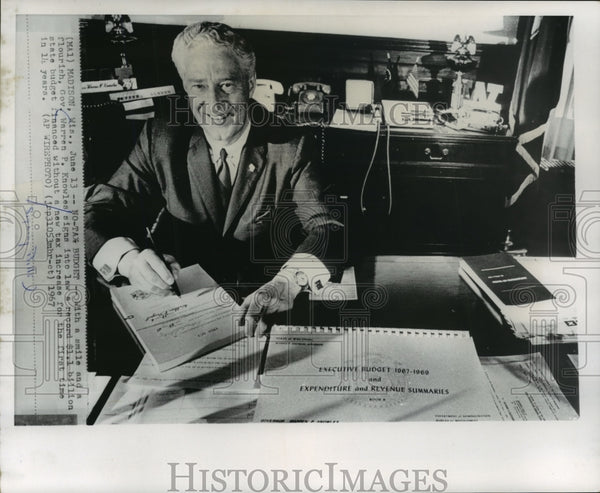 1967 Press Photo Wisconsin Gov. Warren Knowles signs new state budget ...