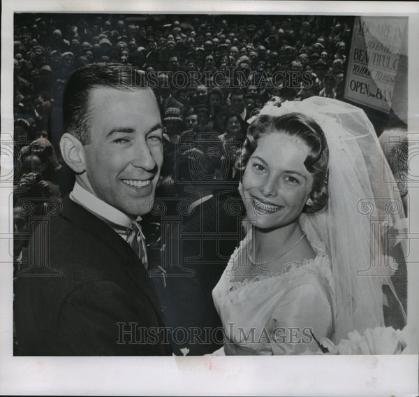 1960 Press Photo Figure skaters Carol Heiss and Hayes Allen Jenkins wed ...
