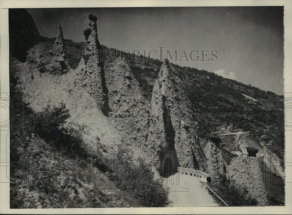 1930 Press Photo Scene Near Evolena in the Valaisan Val d'Herens in ...