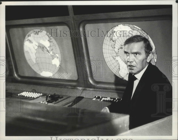 1980 Press Photo James Wainwright as Scientist Simon Quaid in "Beyond ...