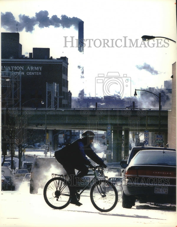 1994 Press Photo Beth Meyers rides for Quicksilver Express Courier of ...