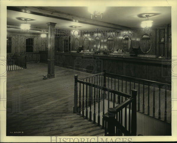 1933 Press Photo Colonial Bar in a showboat - mjx63277 - Historic Images