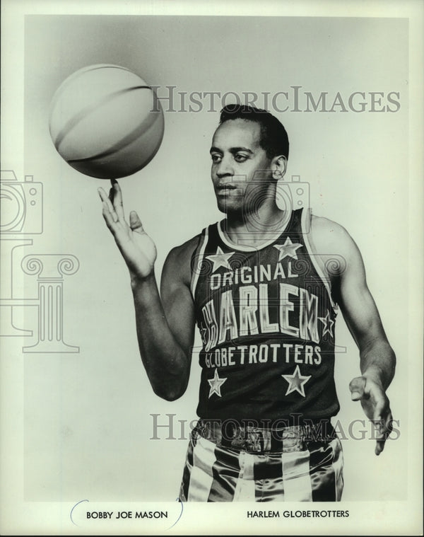 1967 Press Photo Harlem Globetrotter Bobby Joe Mason - mjx66085 ...
