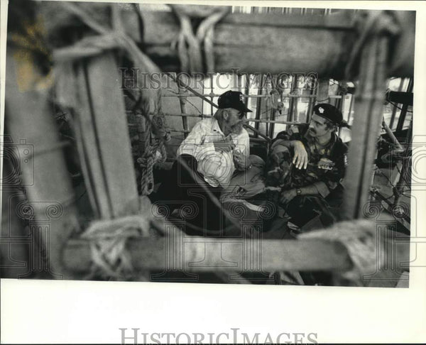 1989 Press Photo Charlie Daniels Sits And Ted Poull Sit At War Memorial ...