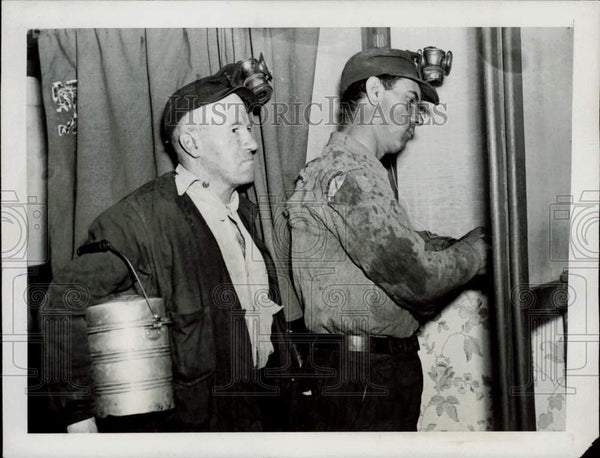 1938 Press Photo Coal miners Elsworth Morton and Charles Poland vote in ...