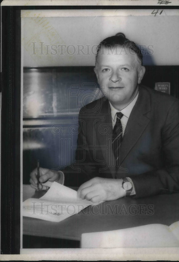 1971 Press Photo James Cross British trade diplomat kidnapped by ...