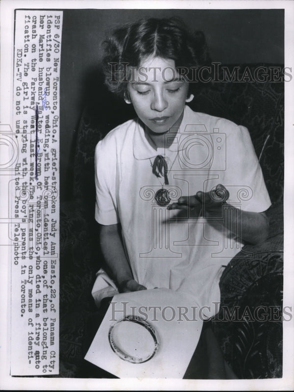 1955 Press Photo Judy Ann Essio, Grief Stricken by Death of Marine ...