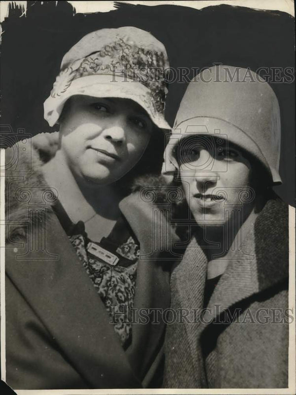 1927 Press Photo Mrs WF Greve of Fresno CA with lost daughter Eleanor ...