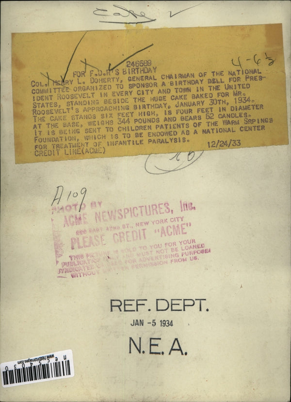 1933 Press Photo Col. Henry L. Doherty Stands by Huge Cake for Pres ...