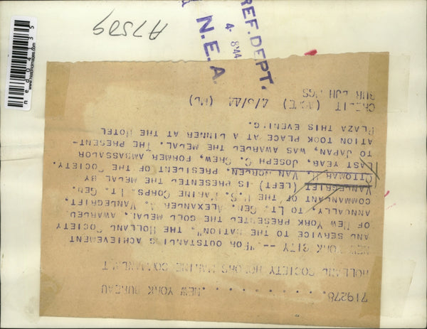 1944 Press Photo Van Norden presents the gold medal to Lt. Gen ...