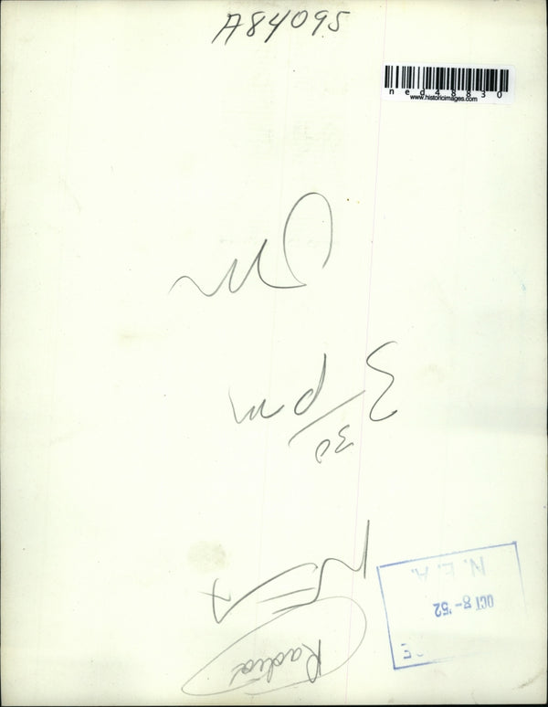 1952 Press Photo Miss Freda Furman, radio scriptwriter with her dog ...