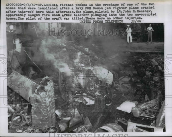 1957 Press Photo Wreckage of a Navy F5H Demon jet fighter plane crash ...