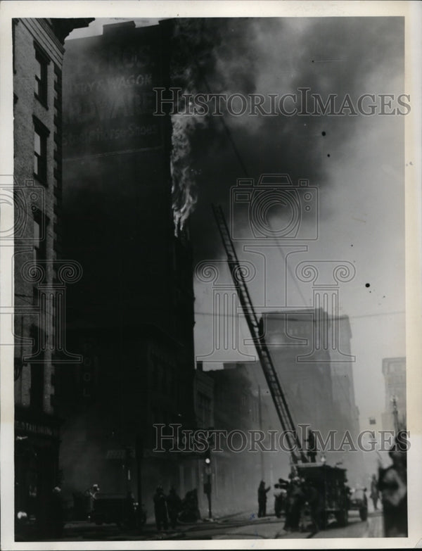 1935 Press Photo Pittsburgh Fire - Historic Images