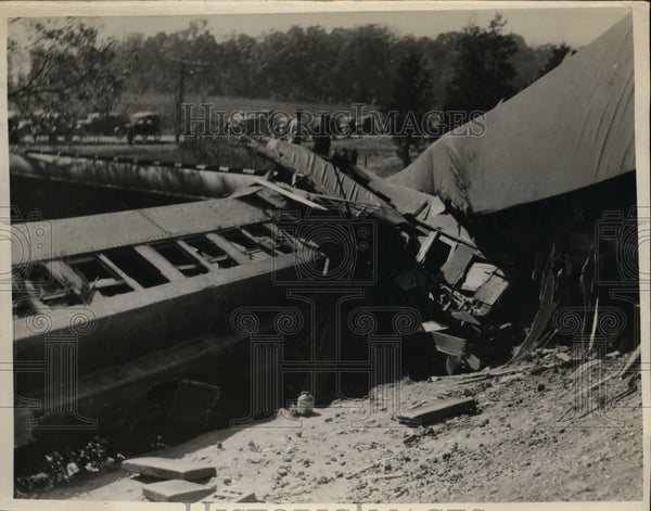 1925 Press Photo Train Wreck - Historic Images