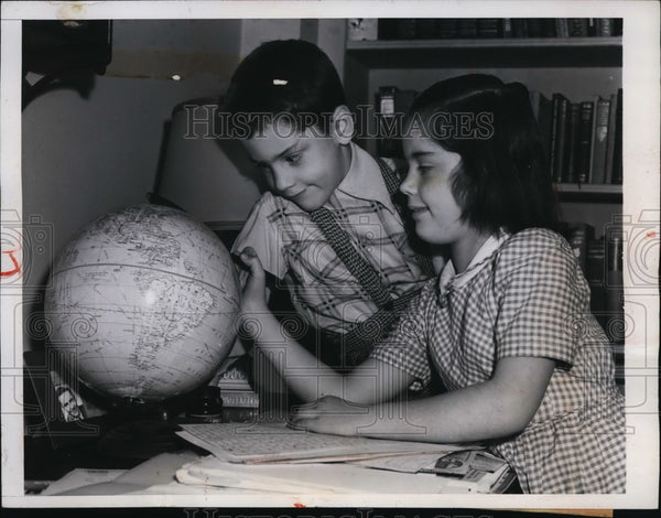 1946 Press Photo New York Michelle Etoheverrry with brother Dominick in ...