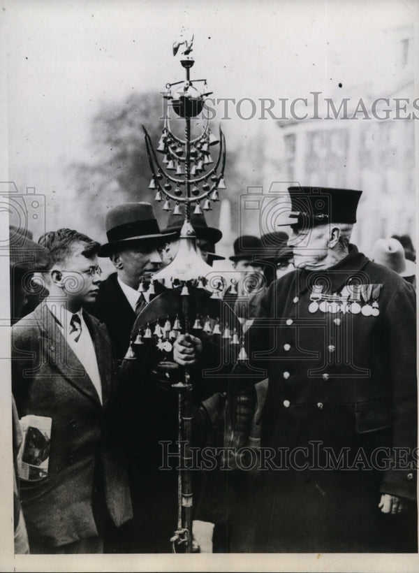 1934 Press Photo Jingling Johnny war relic paraded through London ...