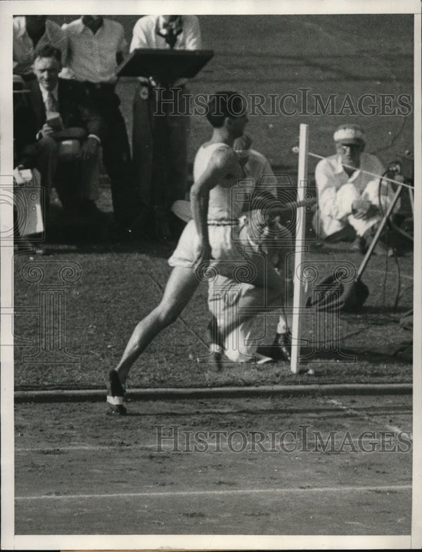 1932 Press Photo Bill Carr of USA in 4 x 400 relay at Xth Olympiad ...