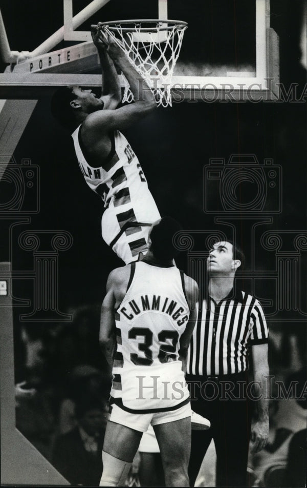 1982 Press Photo De Paul's Bernard Randolph vs Evanville - Historic Images