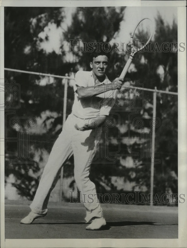 1934 Press Photo Tennis player Cliff Sutter plays at Miami Biltmore ...