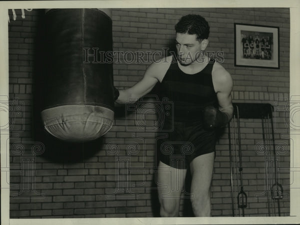 1937 Press Photo Boxer Kenneth Tozzo shown at practice - nes55973 ...