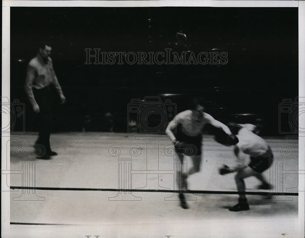 1935 Press Photo Lou Ambers vs Sammy Fuller at Madison Square Garden ...