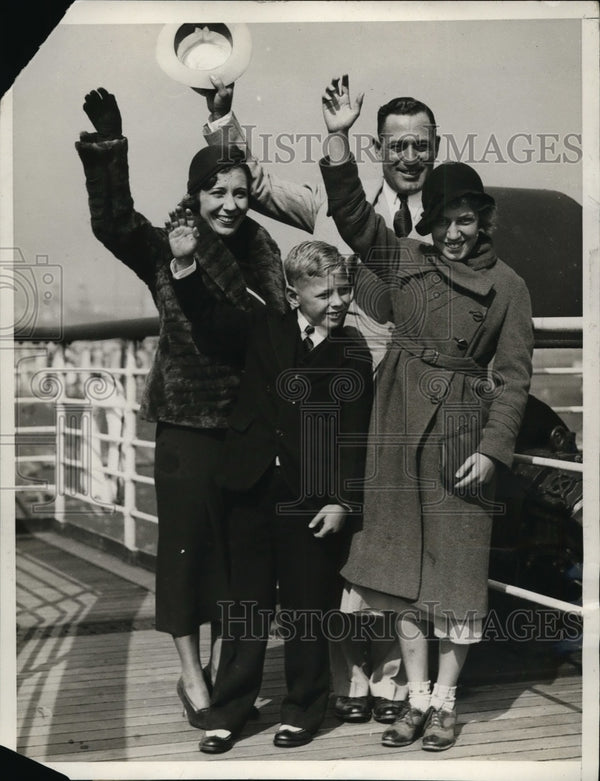 1932 Press Photo Charlie Root of Cubs , wife & kids Della & Charles Jr ...
