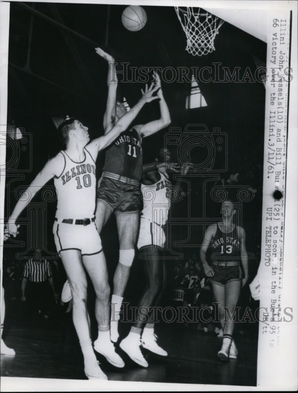 1961 Press Photo Illini John Wessels, Bill Bulwell in game vs BUE ...