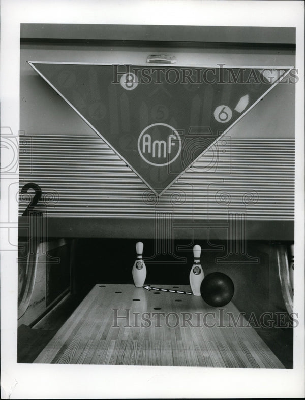 1963 Press Photo 6-8 split demonstrated by pro bowler Dick Weber ...