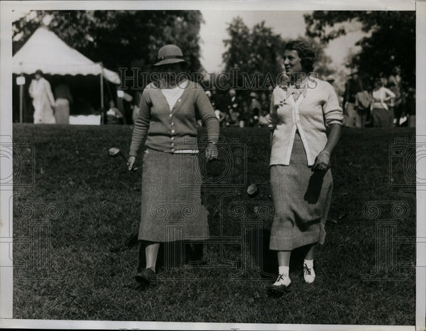 1934 Press Photo Golfers Glenna Collett Vare and Barbara Stoddard at W ...