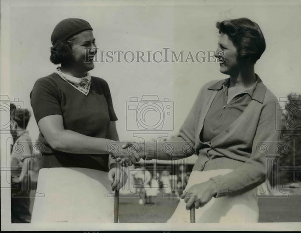 1937 Press Photo Helen Hicks, Beatrice Barrett in Womens Western golf ...