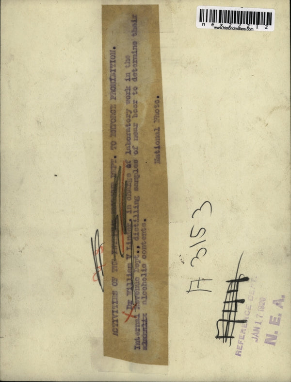 1920 Press Photo Dr. William V. Linder, in charge of laboratory work ...