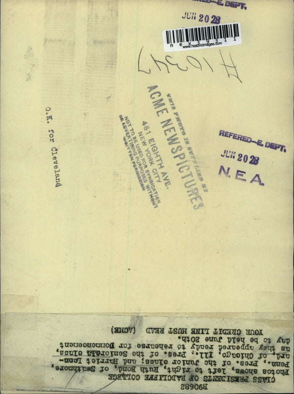 1928 Press Photo Radcliffe College Ruth Bond, Harriet Leonard, Students ...