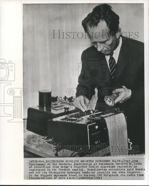 1961 Press Photo Prof. Arne Bjerhammar,Geodetic Institution at ...