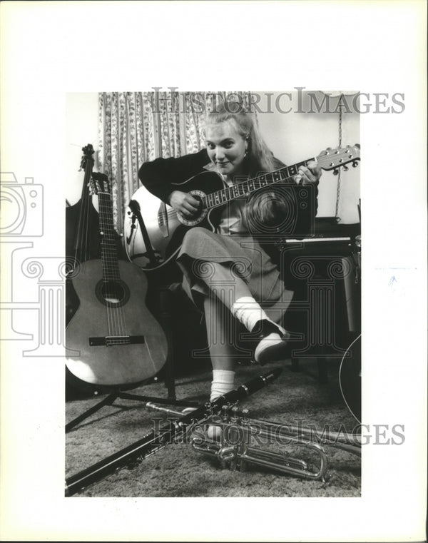 1993 Press Photo Multi-talented musician, Rebecca Brenner of La Place ...