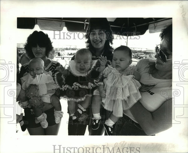 1985 Press Photo Moms & their babies at Bridge City Gumbo Festival Baby ...