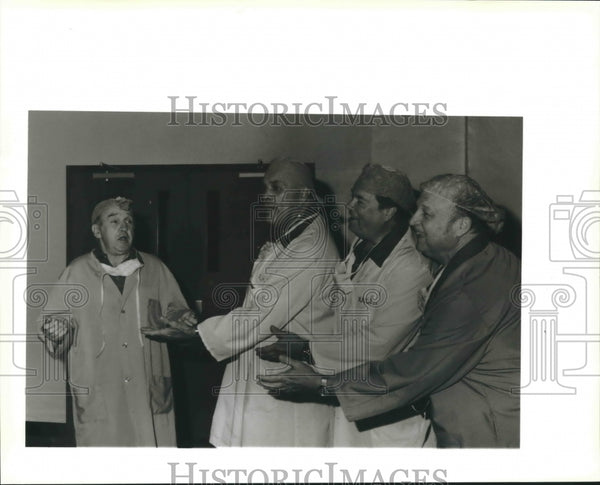 1990 Press Photo Members of barber shop quartet group "Chords N'Airy ...