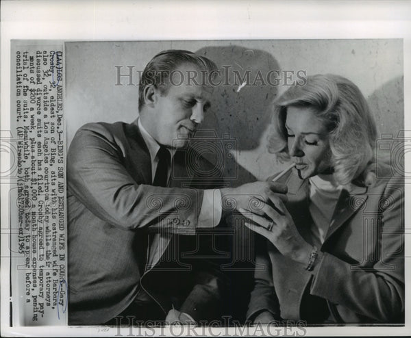 1965 Press Photo Gary Crosby with estranged wife Barbara outside ...