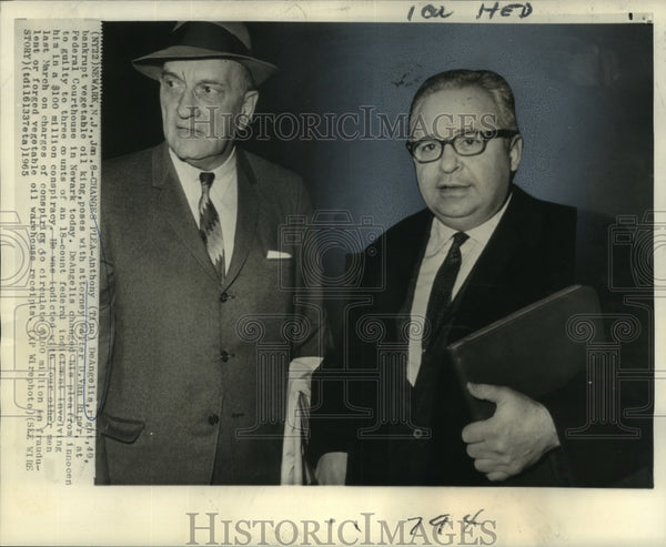 1965 Press Photo Anthony DeAngelis & Walter Riper at Newark Courthouse ...