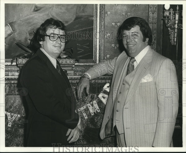 1977 Press Photo Steven Kuntz and John Elms, Jr. of TAC Amusement ...