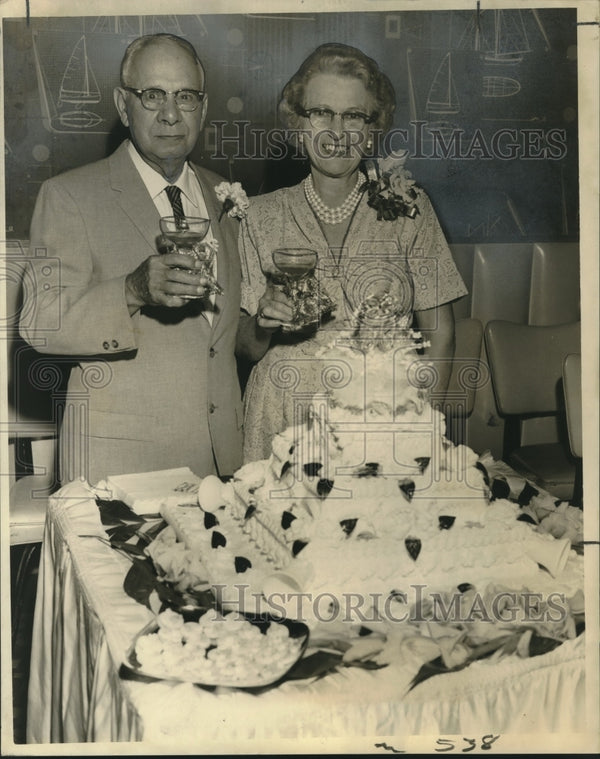1971 Press Photo Mr. & Mrs. Joseph Ferrier celebrate golden anniversary ...