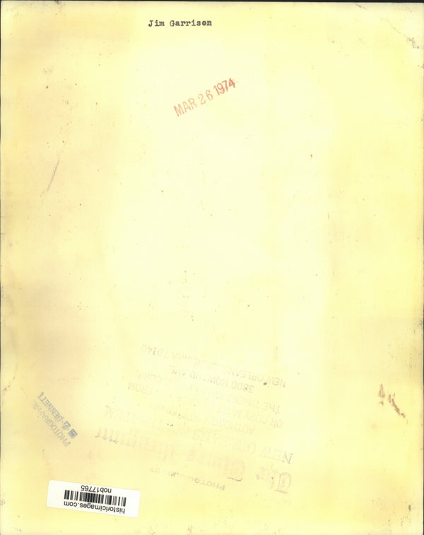 1974 Press Photo District Attorney Jim Garrison interview by newsmen ...