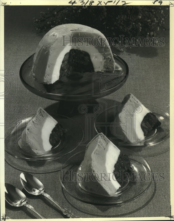 1979 Press Photo Raspberry-Pineapple Sherbert Bombe with raspberry ...