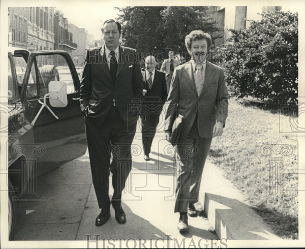 1975 Press Photo District Attorney Jim Garrison. - Historic Images
