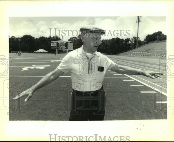 1992 Press Photo John Guercio Sr. at the grand opening of Tad Gormley ...