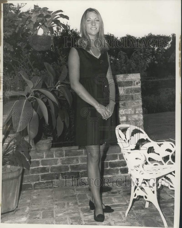 1968 Press Photo Miss Barbara McLean, Debutante - Historic Images
