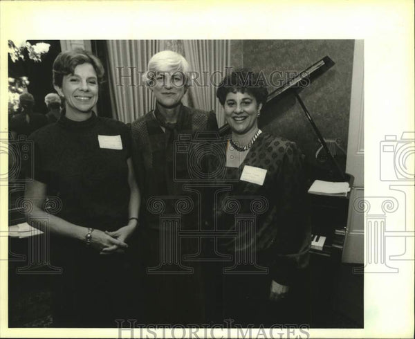 1989 Press Photo Jean Meade, President Ruth Schmidt and Deborah Rosen ...