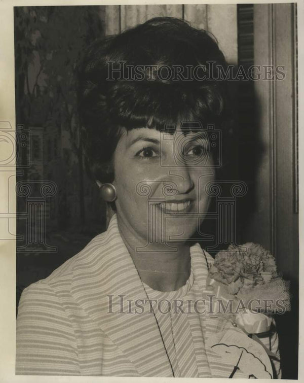 1968 Press Photo Mrs. Joseph Nora, President, USPHS Women's Club ...