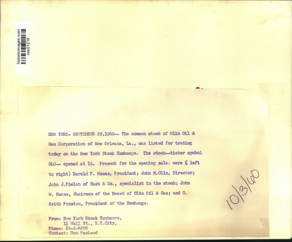 1960 Press Photo Olin Oil stock holders trading at New York Stock ...