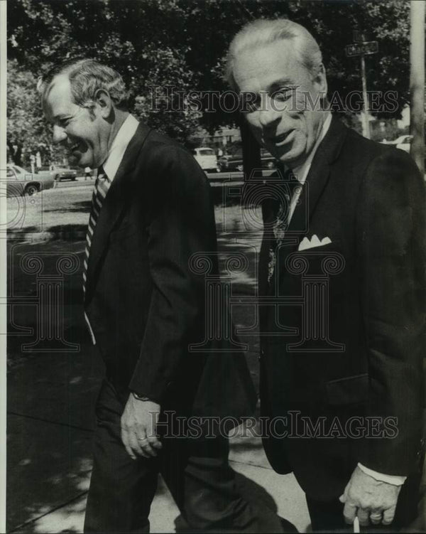 1976 Press Photo Besco President Don Teel and Besco Attorney James ...